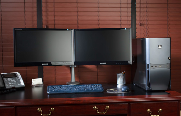 Dual Monitor Setup - Affordable PC without sacrificing quality.