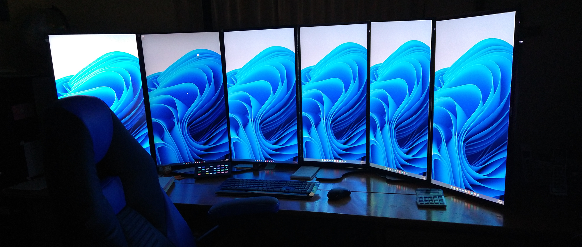 Compare Vertical Monitors - NTI Online Store